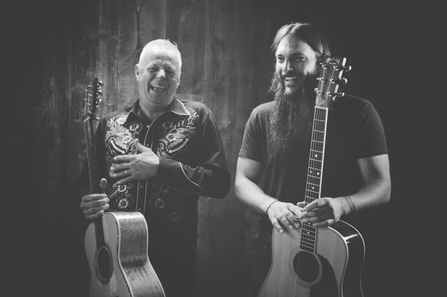 Tommy Emmanuel Spills the Beans to Tony - Acoustic Life