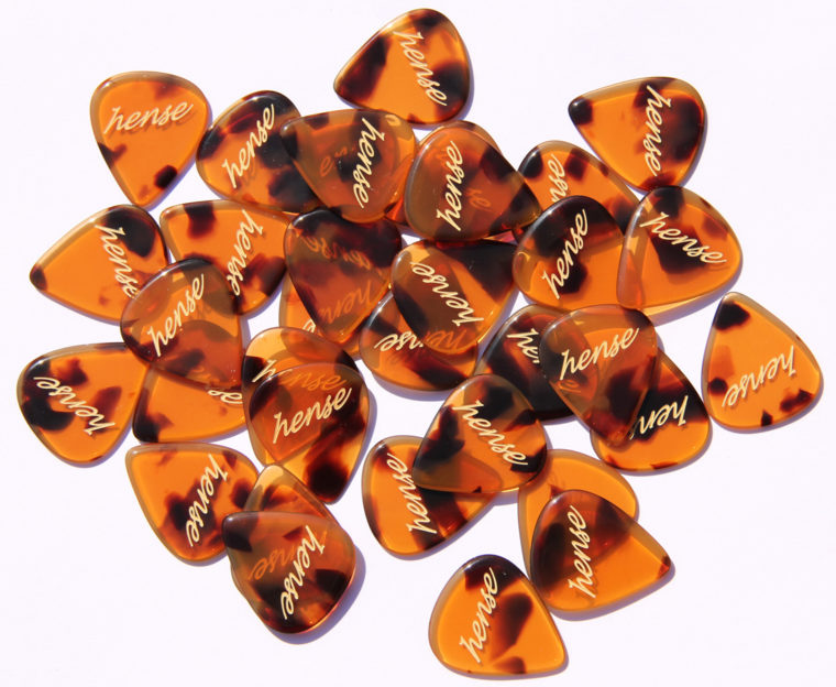 Hense Guitar Pick Review - Acoustic Life