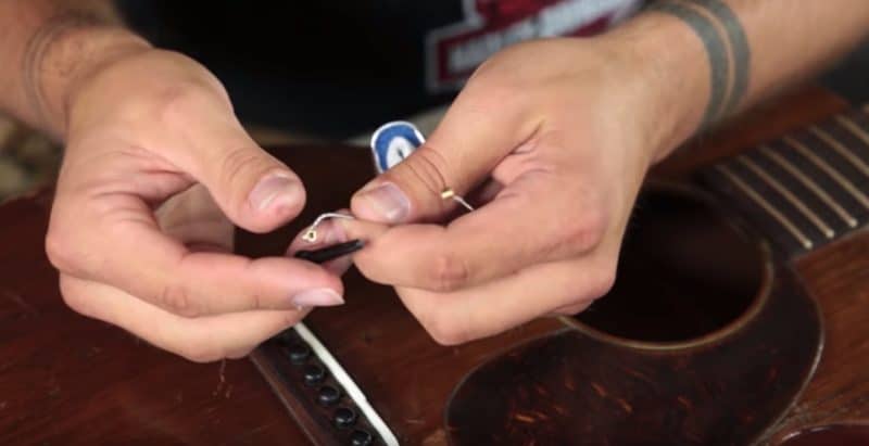 How to String a Guitar Like a Pro (So It Won’t Slip Out of Tune!)